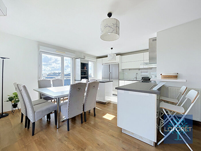 Cergy, Les Hauts-de-Cergy : Appartement 4 pièces à louer