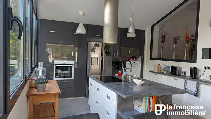 Maison 8 pièces à Saint-Grégoire, à vendre