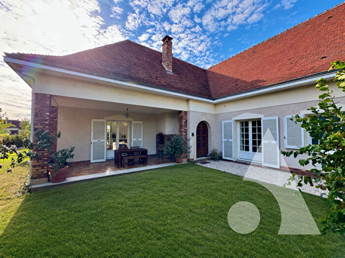 Saint-André-les-Vergers : Maison 7 pièces à vendre