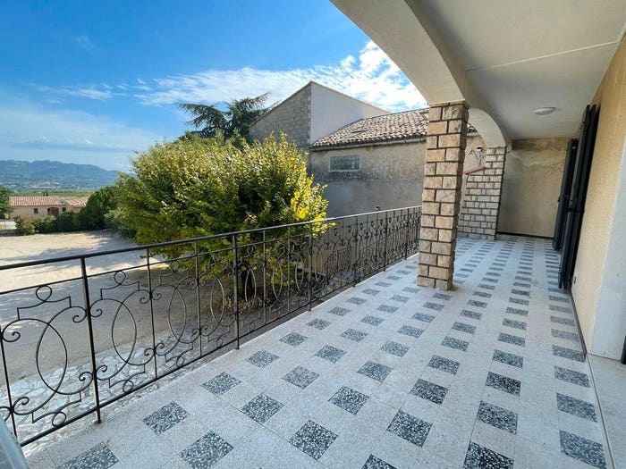 Appartement 5 pièces à louer à Rasteau