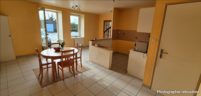 Maison à vendre - Saint-Denis-la-Chevasse - 4 pièces - 3 chambres