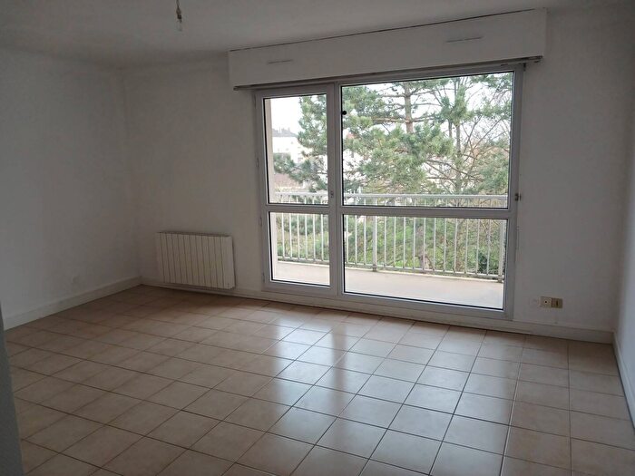 Appartement à louer - Chartres - 3 pièces - 2 chambres