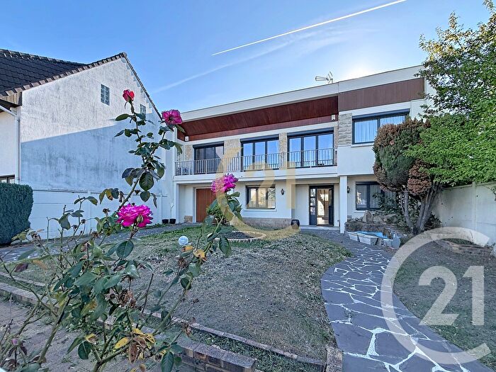 Maison 6 pièces à vendre à Carrières-sur-Seine, Fermettes, Amandiers, Colombier