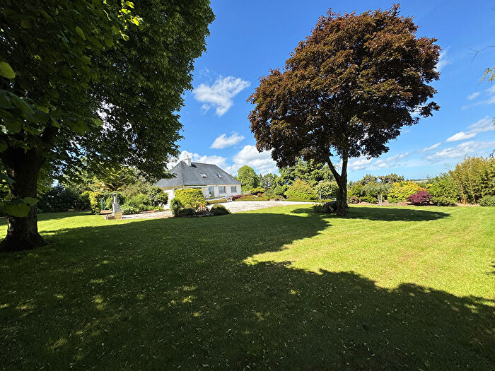 Maison à vendre - Plaine-Haute - 6 pièces - 4 chambres