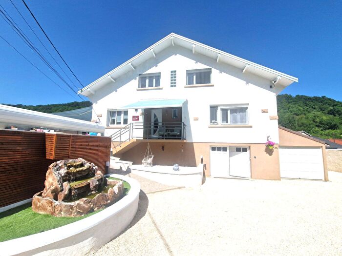 Maison 10 pièces à Échenoz-la-Méline, à vendre