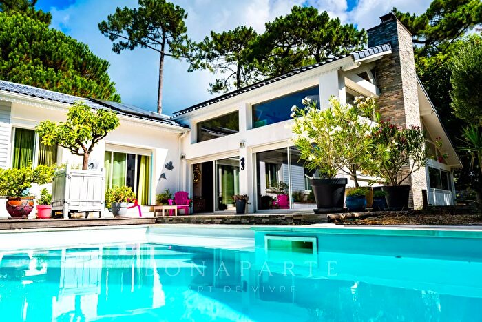 Maison à vendre - Saint-Palais-sur-Mer - 7 pièces - 4 chambres