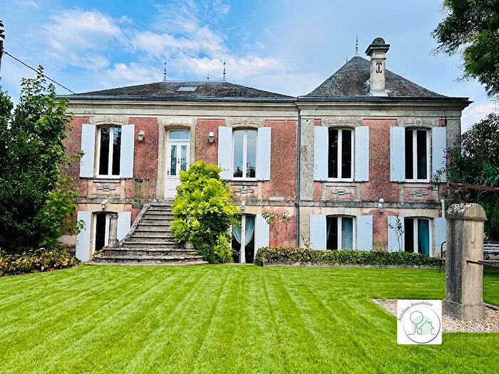 Maison 8 pièces à vendre à Blaye