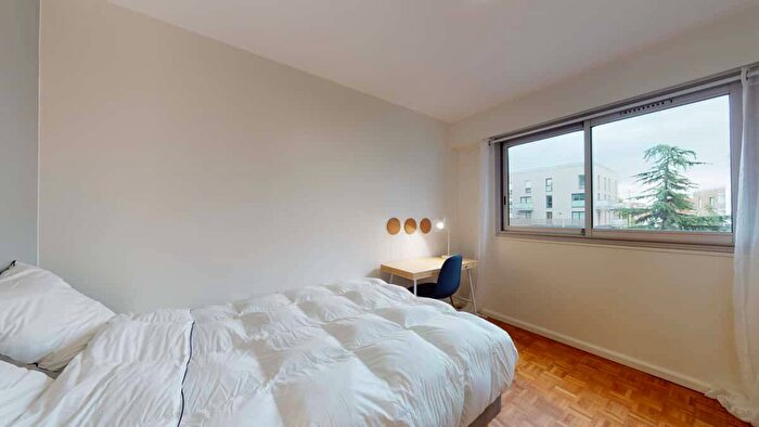 Chemin de l'île, Nanterre : Appartement 1 pièce à louer