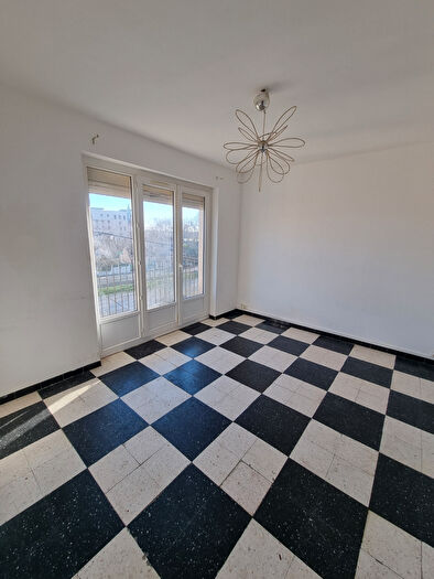 Appartement à louer - Arles, Centre-ville - 1 pièce