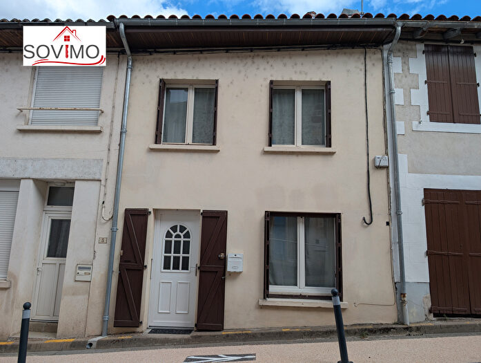 Maison 3 pièces à Availles-Limouzine, à louer