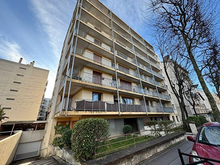 Appartement à louer - Marceau, République, Courbevoie - 3 pièces - 2 chambres