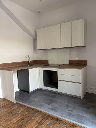 Maison à louer - Périgueux, Centre-ville, La Gare, Saint-Martin - 6 pièces - 4 chambres