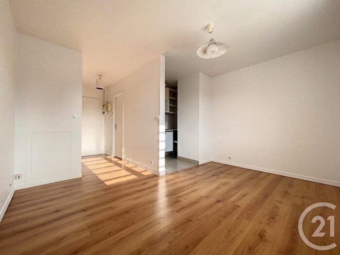 Saint-Fargeau-Ponthierry : Appartement 1 pièce à louer