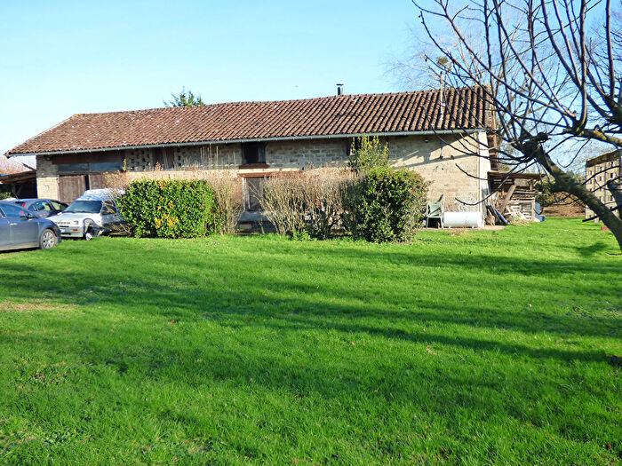 Maison à vendre - Saint-Trivier-de-Courtes - 6 pièces - 5 chambres