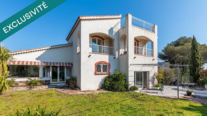 Maison à vendre - Saint-Raphaël, Veyssières - 7 pièces - 4 chambres