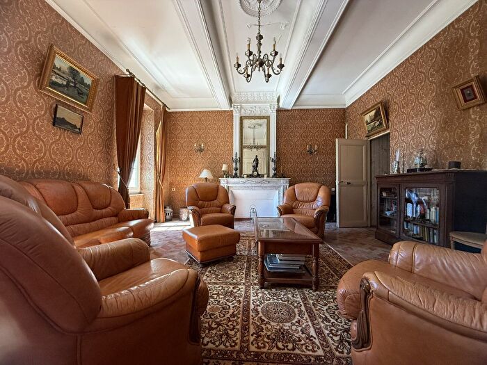 Labastide-d'Anjou - Maison 9 pièces à vendre