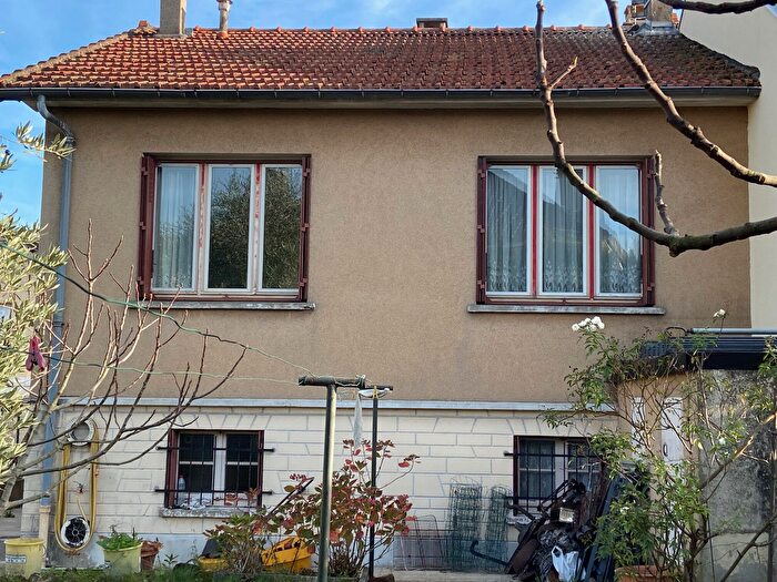 Maison à vendre - Bobigny - 4 pièces - 3 chambres