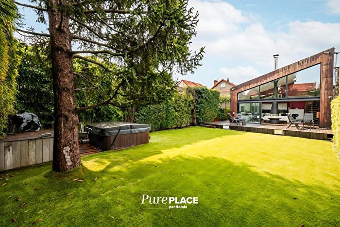 Maison à vendre - Châtillon, Roissys, Béranger - 6 pièces - 4 chambres