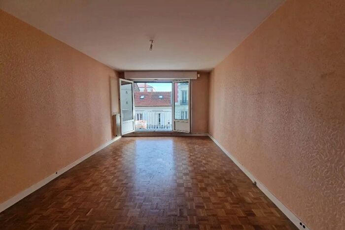Appartement à vendre - Noisy-le-Sec, Centre-ville, Gare - 3 pièces - 2 chambres
