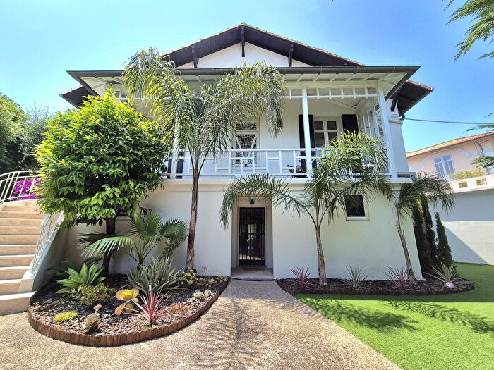 Maison à vendre - Cannes - 7 pièces - 6 chambres