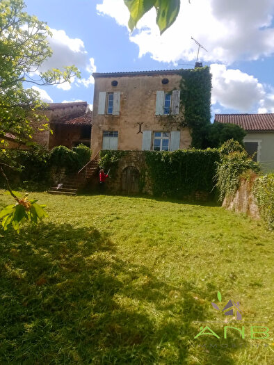 Maison à vendre - Saint-Claud - 1 pièce