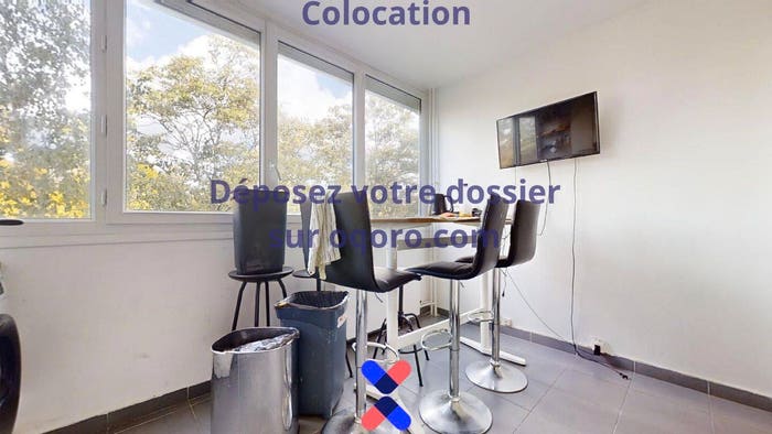Appartement 6 pièces à louer à Clairieres-Chateaux-Zone Agricole, Cergy