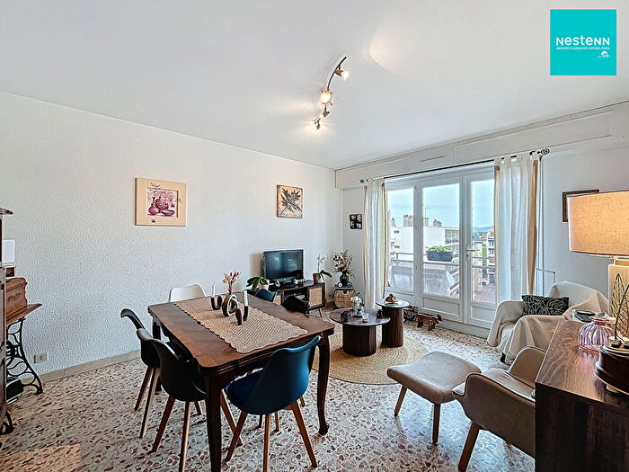 Appartement à vendre - Montrond-les-Bains - 2 pièces - 1 chambre