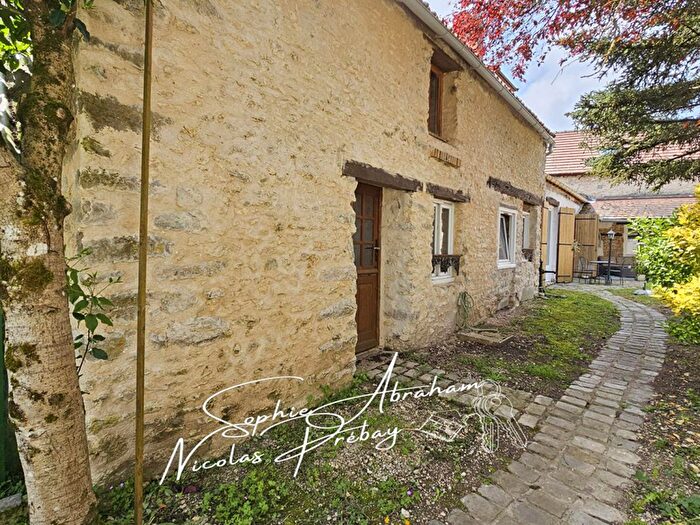 Maison 6 pièces à Angerville, à vendre
