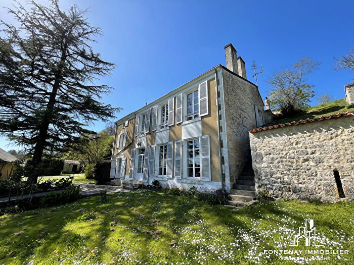 Maison à vendre - Fontenay-le-Comte, Chamiraud, Grissais, Le Gros Noyer - 7 pièces - 5 chambres