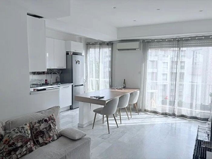 Appartement 3 pièces à vendre à Nice, Poètes