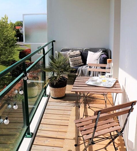 Maisons à vendre et appartements à louer - 1