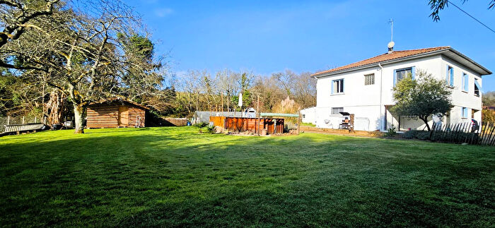 Maison à vendre - Mouleydier - 6 pièces - 3 chambres