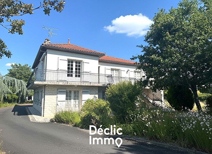 Maison 7 pièces à vendre - Saint-Sever-de-Saintonge