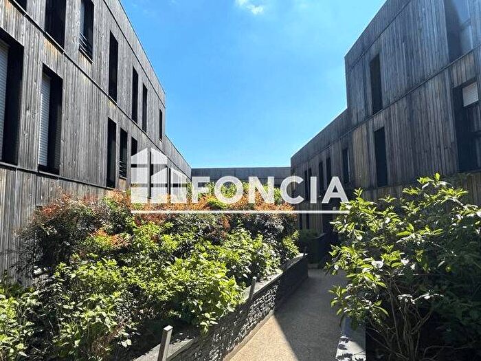 Appartement à louer - Ruffins-Théophile Sueur-Montreau-Le Morillon - 3 pièces - 2 chambres