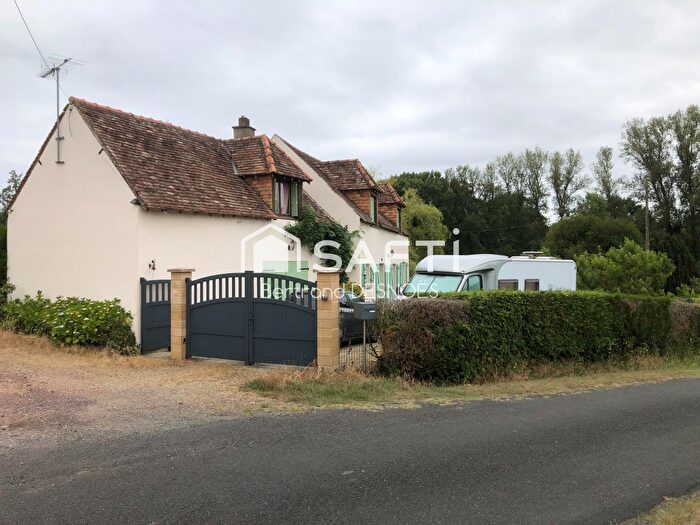 Parcé-sur-Sarthe : Maison 4 pièces à vendre