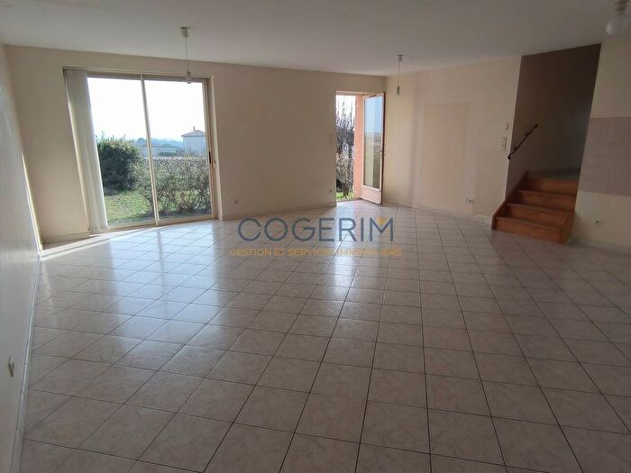 Maison à louer - Saint-Étienne-des-Oullières - 4 pièces - 3 chambres