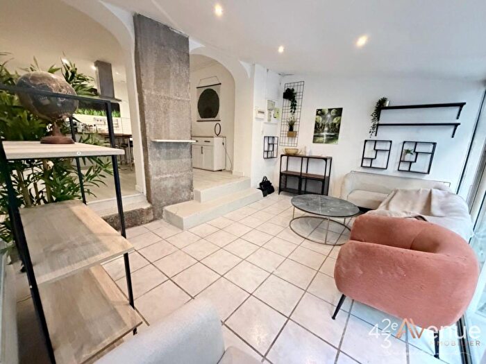 Appartement à vendre - Saint-Étienne, Saint-Roch, Vivaraize, Valbenoite, Centre Deux - 3 pièces - 2 chambres