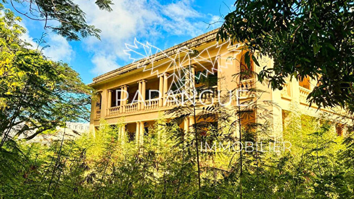 Maison à vendre - Saint-Denis - 11 pièces - 7 chambres