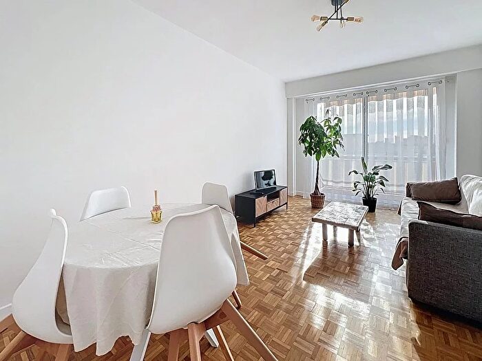 Appartement à louer - Nice, Saint-Sylvestre - 2 pièces - 1 chambre