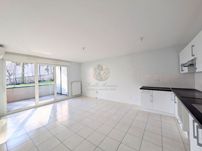 Appartement à vendre - Saint-Genis-Laval, Centre-ville - 3 pièces - 2 chambres