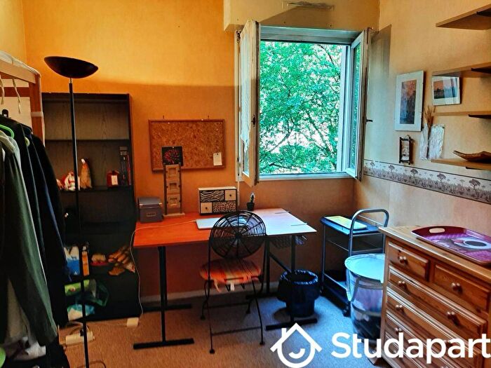 Appartement à louer - Louis Vicat, Vanves - 1 pièce - 2 chambres