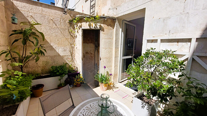 Maison à vendre - Saintes, Centre-ville - 5 pièces - 3 chambres