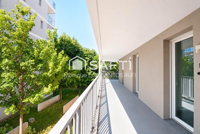 Marseille 10ème, Saint-Tronc : Appartement 3 pièces à vendre