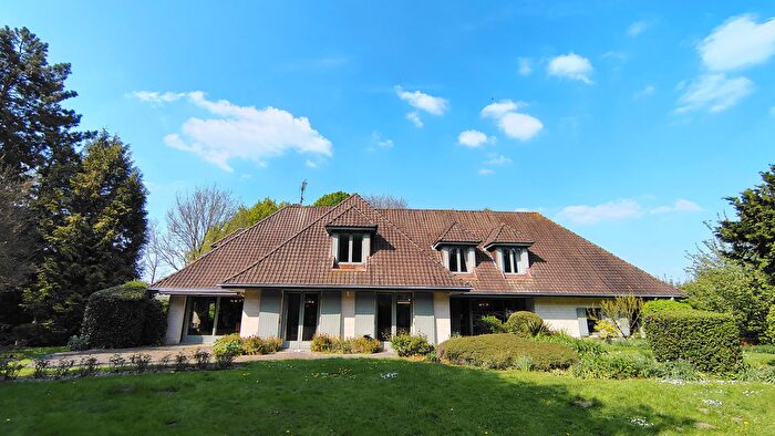 Maison à vendre - Saint-Floris - 10 pièces - 6 chambres