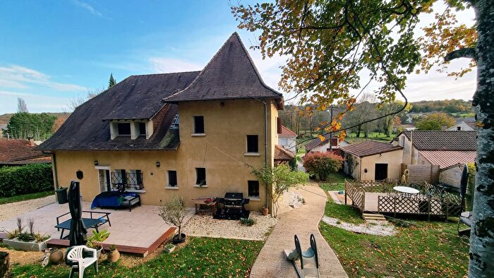 Maison à vendre - Vergt - 6 pièces - 5 chambres