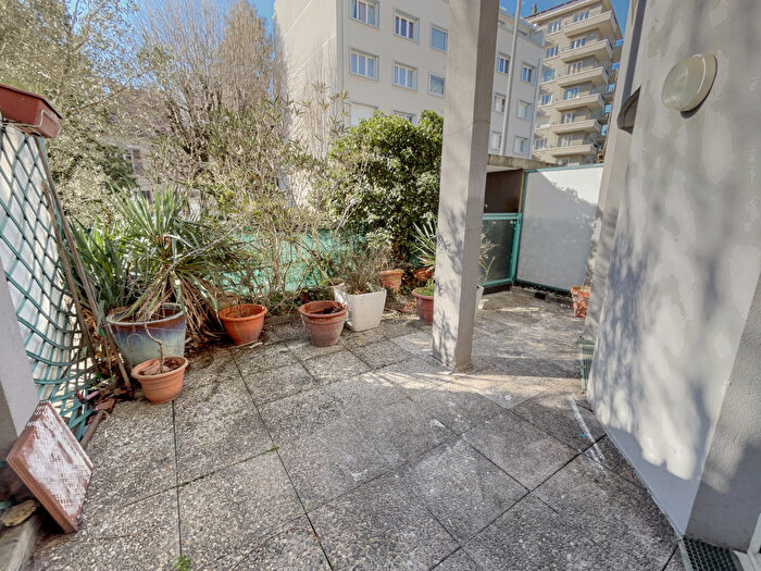 Appartement à louer - Grenoble, Bajatière - 5 pièces - 3 chambres