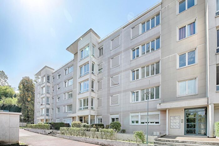 Appartement à louer - Le Kremlin-Bicêtre, Les Martinets, Le Fort - 5 pièces - 3 chambres