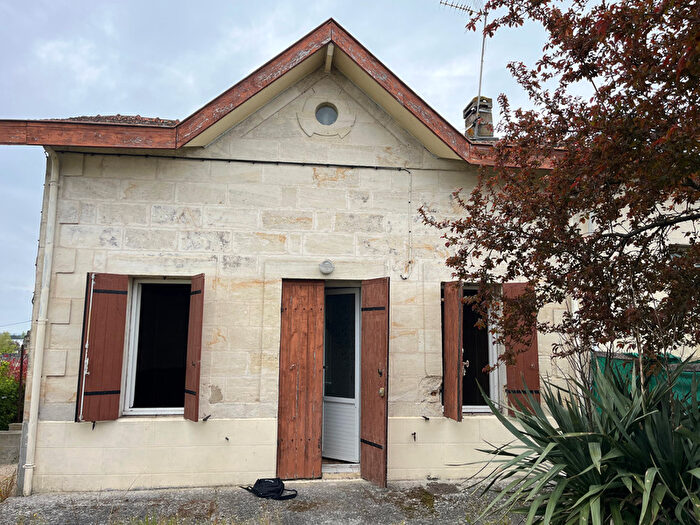 Maison à vendre - Abzac - 4 pièces - 3 chambres