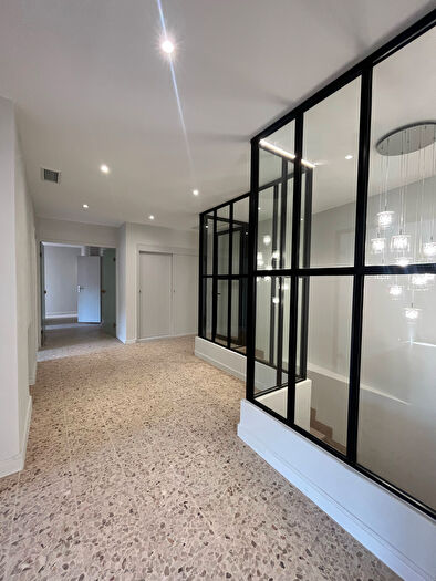 Appartement 4 pièces à Aix-en-Provence, Centre-ville, à louer