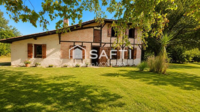 Maison 4 pièces à Sore, à vendre